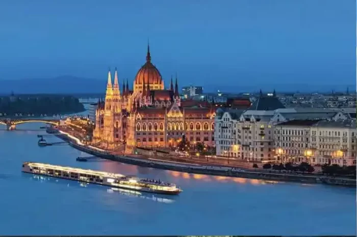 SCENIC AMBER | Luxury Scenic River Cruise Space-Ship